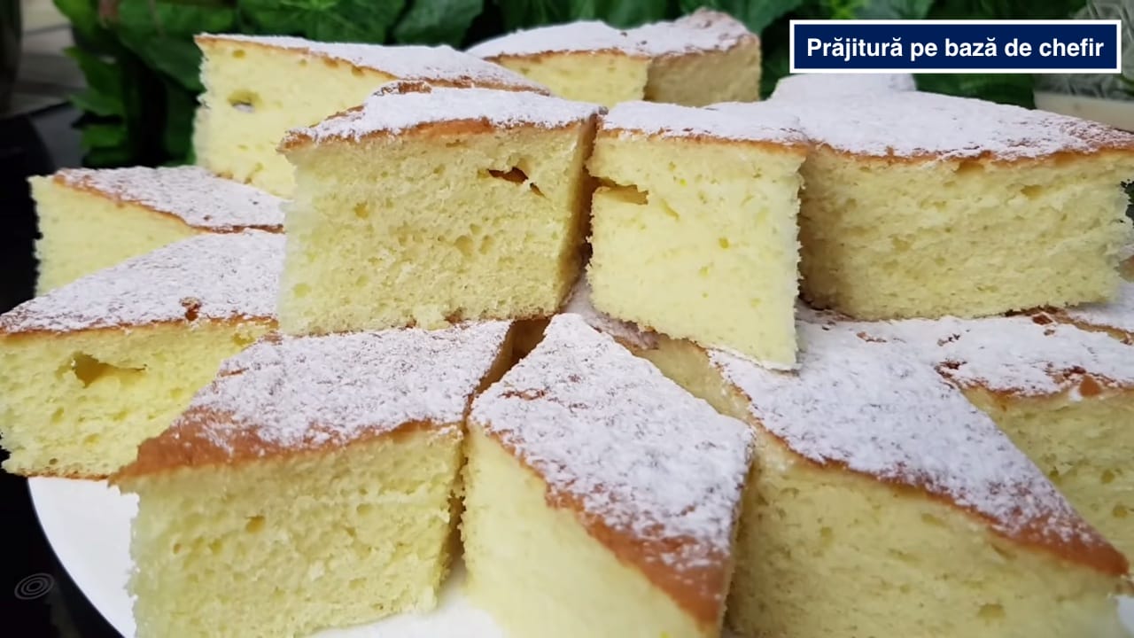 Chec rapid și pufos, cu aluat pe bază de chefir – Se prepară din 4 ouă ...